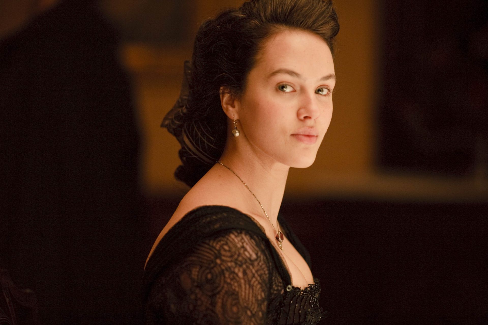 Why did Jessica Brown Findlay leave Downton Abbey? | What to Watch