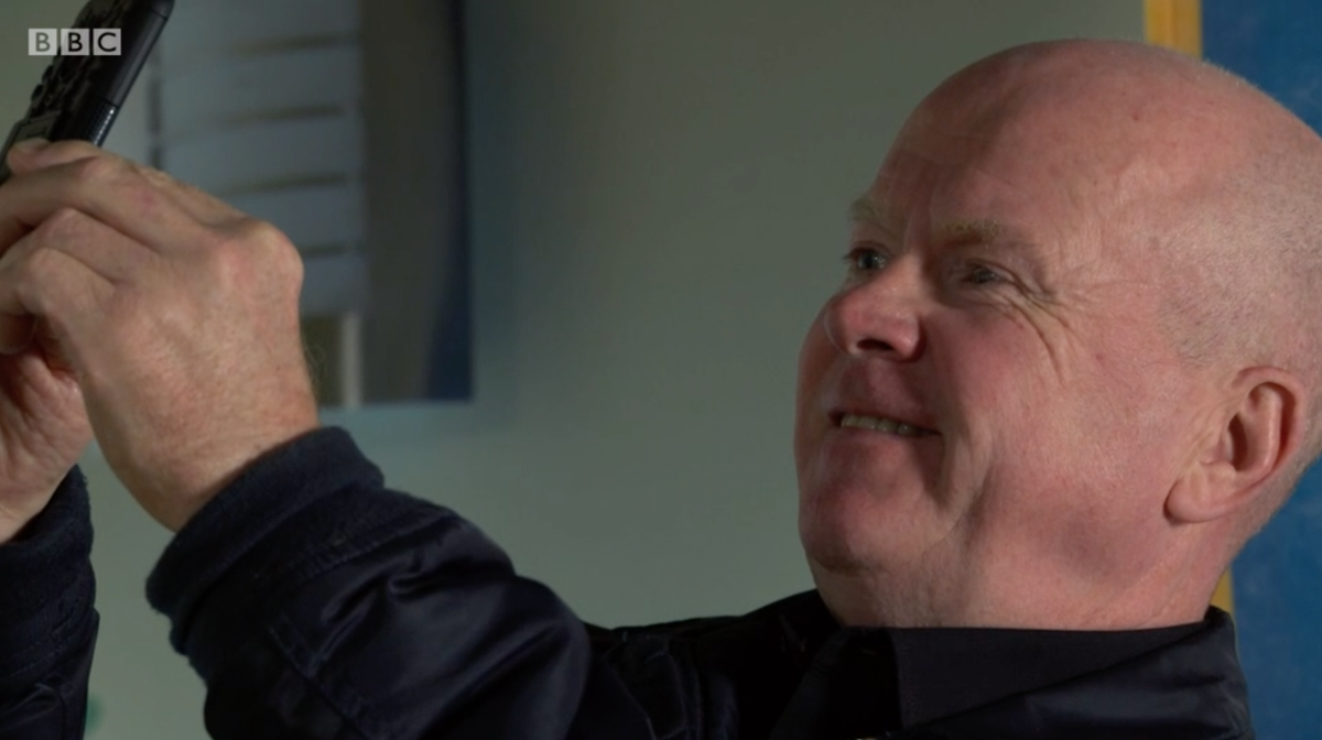 EastEnders fans in STITCHES after this brilliant Phil Mitchell moment ...