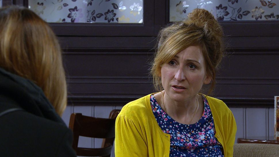 Who is Coronation Street's Paula Wilcox and what has she been in before ...